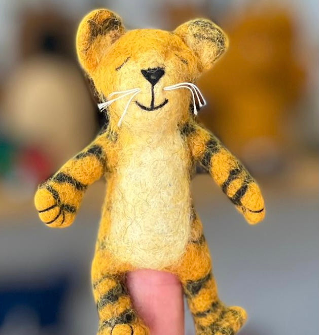 ethik felt || 3 dimensional “room on a broom” finger-puppet set – Ethik